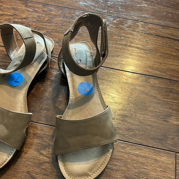 me too | Shoes | Adam Tucker By Me Too Beige Mally Sandals Women Nwt ...